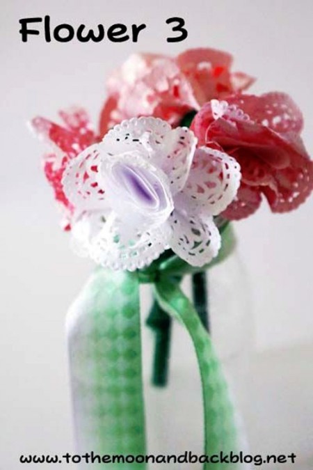 Best Paper Flowers Tutorials for Mother's Day - onecreativemommy.com