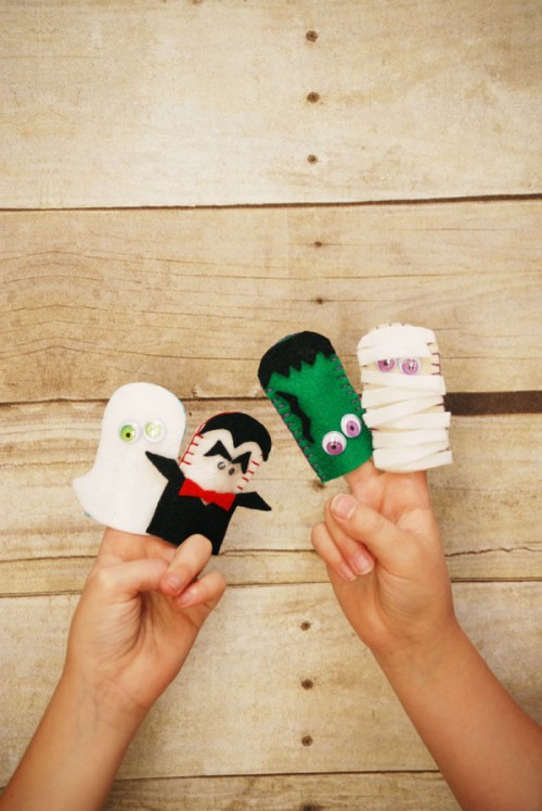 Adorable Felt Halloween Finger Puppets - onecreativemommy.com