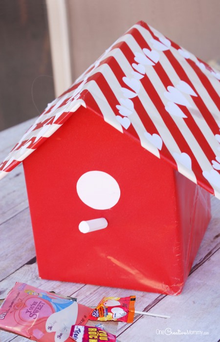 Valentine Box Ideas: Birdhouse - onecreativemommy.com