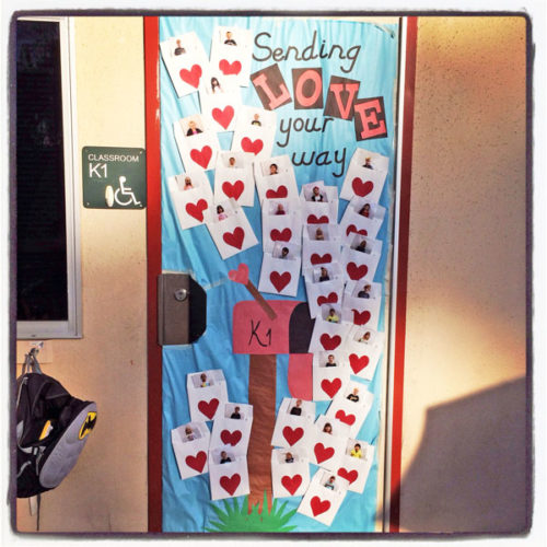 27 Creative Classroom Door Decorations for Valentine's Day ...